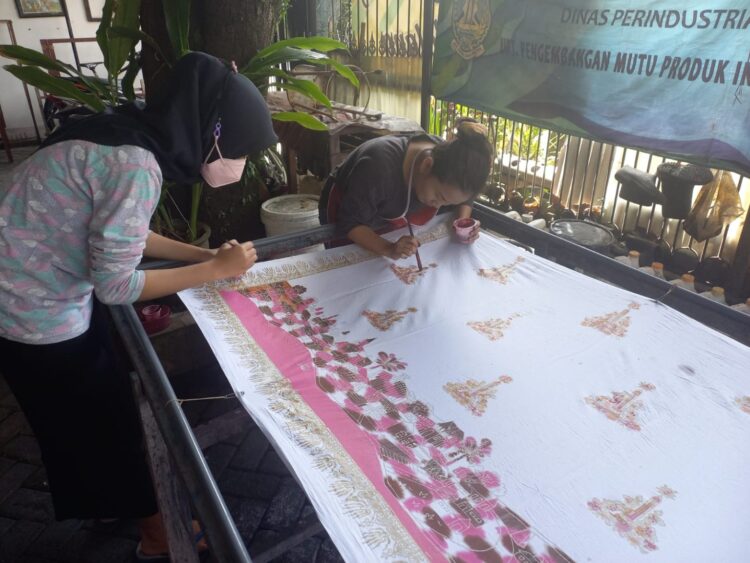 5 Sentra Batik Malang: Punya Motif Khas hingga Ekspor ke Mancanegara ...